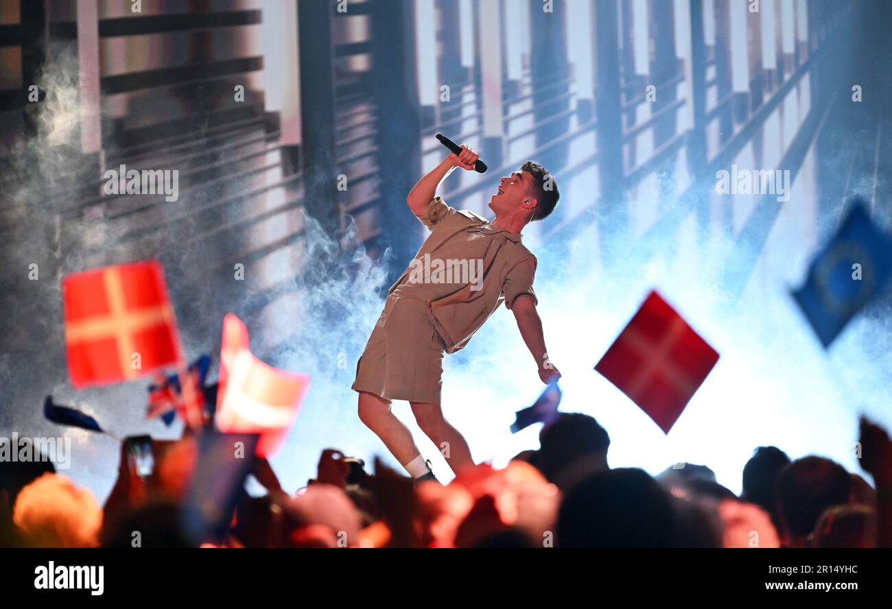 Liverpool, UK. 11th May, 2023. Victor Vernicos from Greece sings "What ...