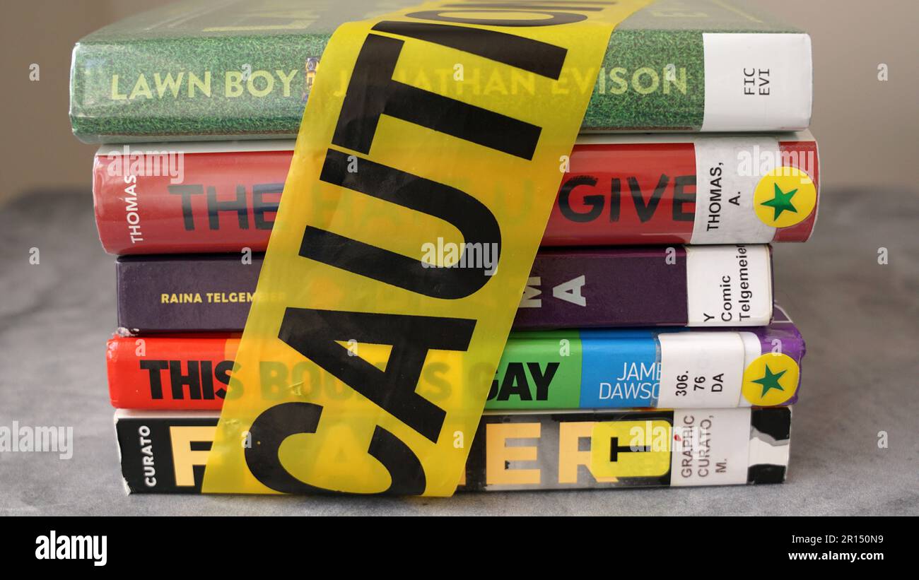 The hate you give book hi-res stock photography and images - Alamy