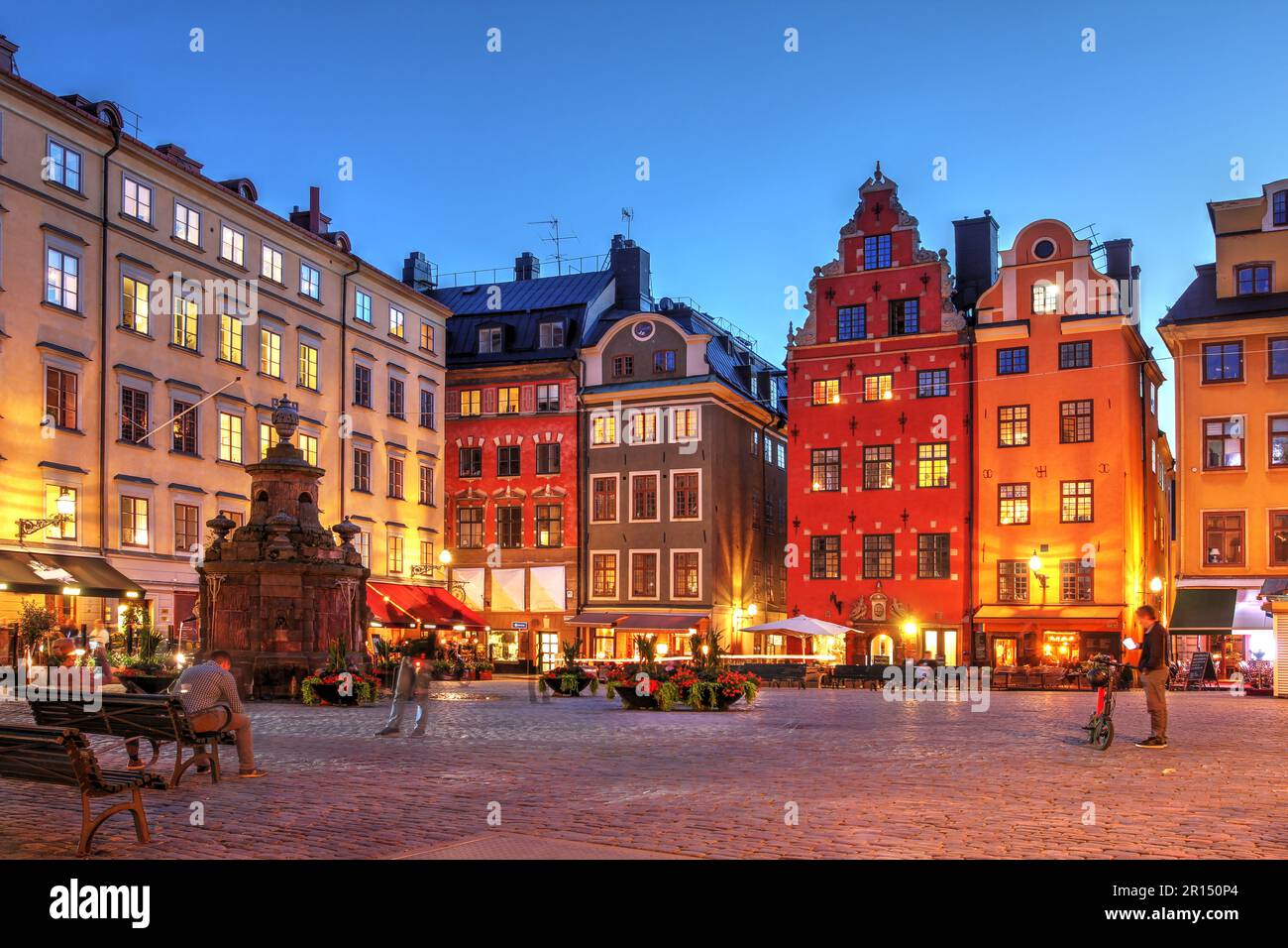 Stortorget square in the heart of old town of Stockholm (Gamla Stan), Sweden during a summer ...