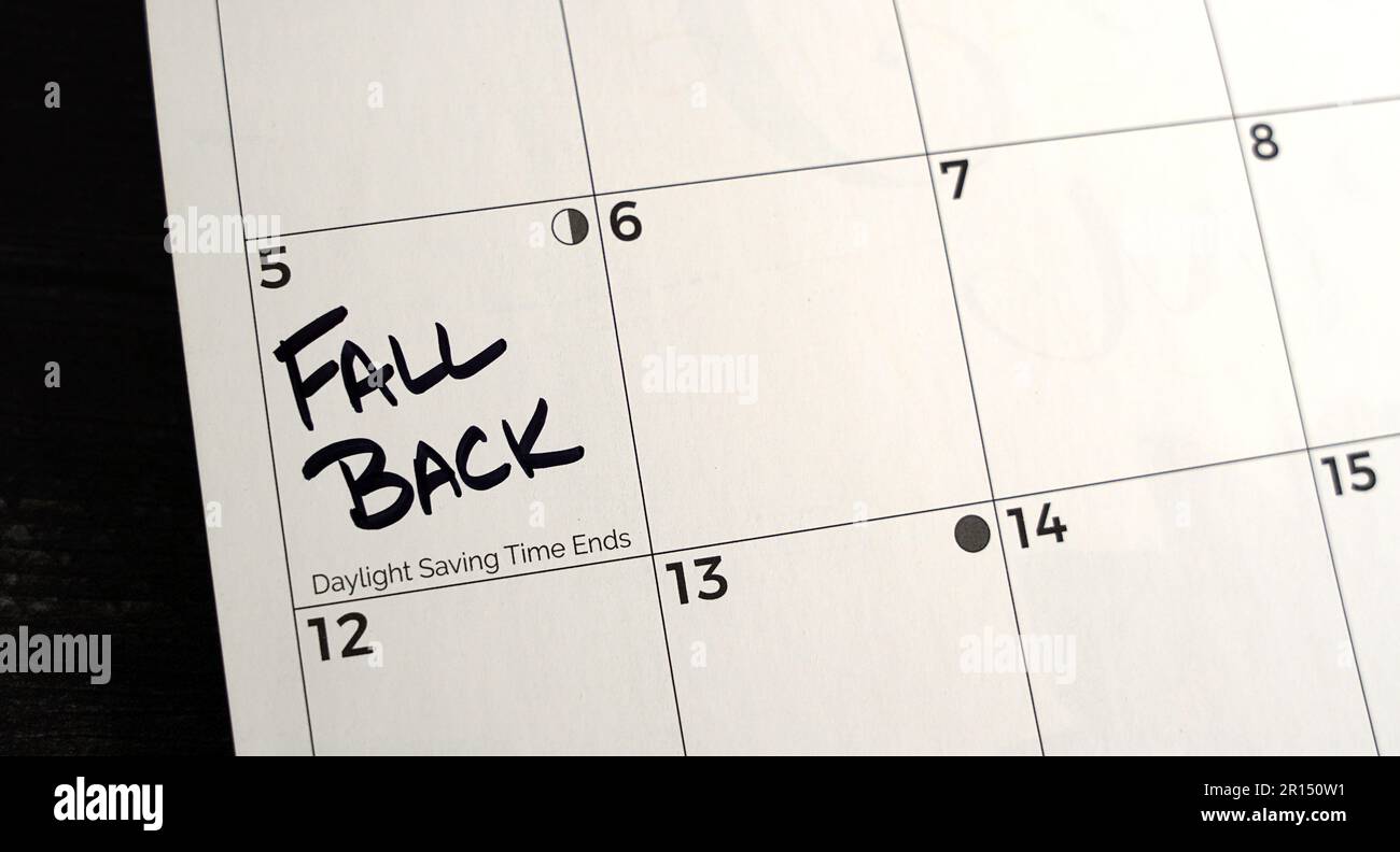 Calendar reminder to fall back - or set the clocks back an hour - at ...