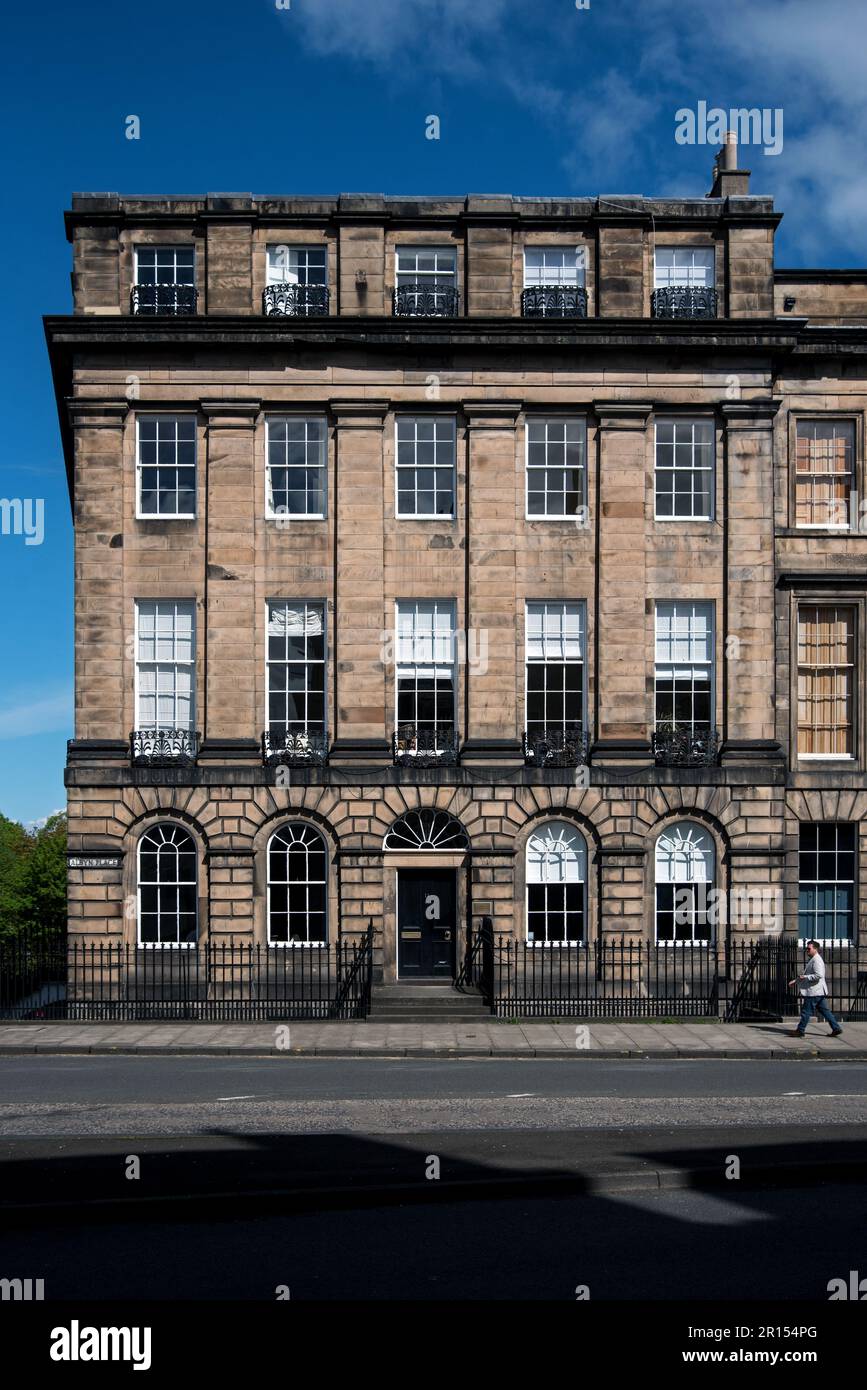 Albyn Place in Edinburgh's Georgian New Town Stock Photo - Alamy