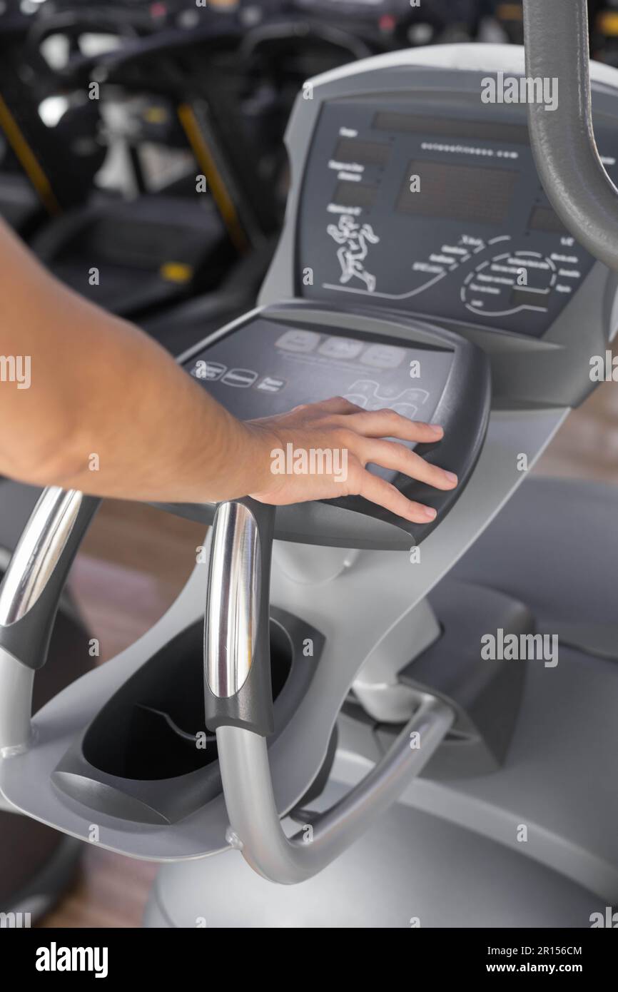 Heliptic control panel buttons details, gym machines for cardio ...