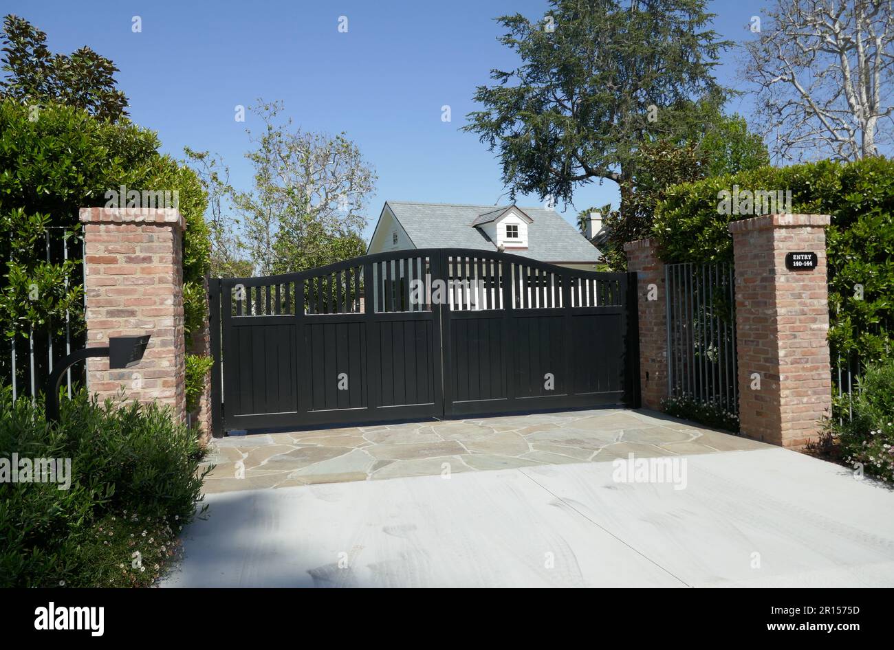 140 n bristol avenue hi-res stock photography and images - Alamy