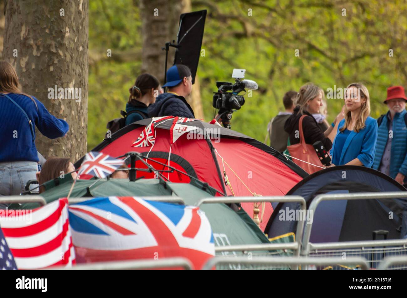 THE MALL, LONDON - 4 May 2023: Royalists camped outside of Buckingham ...
