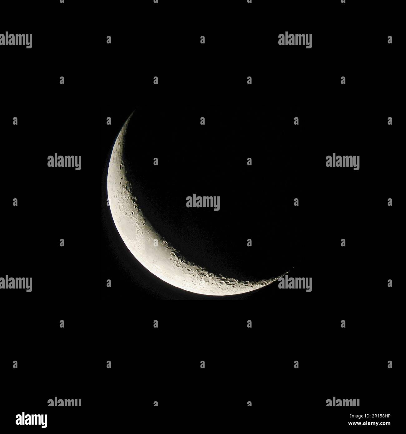 Moon waning crescent hi-res stock photography and images - Alamy