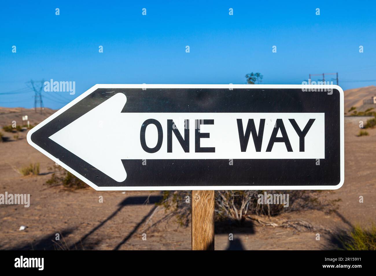 One way street sign hi-res stock photography and images - Alamy