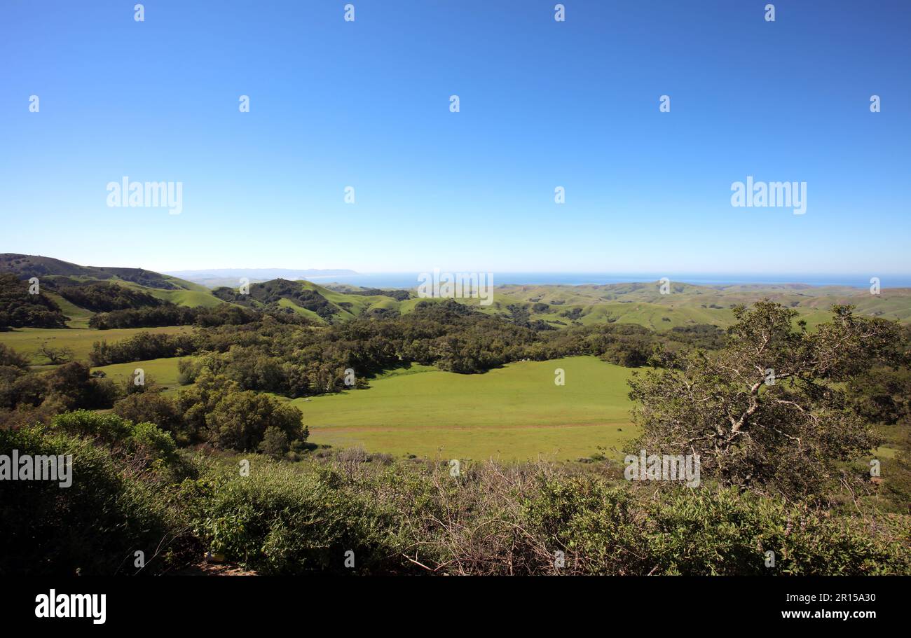 Ocean view from cliff Stock Photo - Alamy