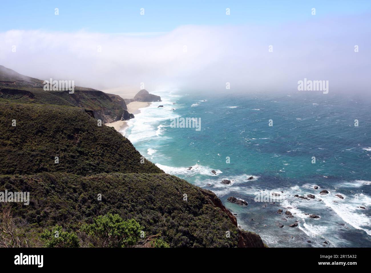 Aerial cliff shoreline hi-res stock photography and images - Alamy