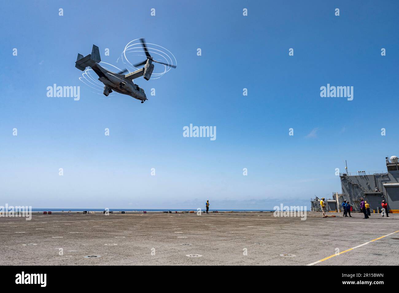 U.S. Marines assigned to Marine Medium Tiltrotor Squadron 364 (VMM-364 ...