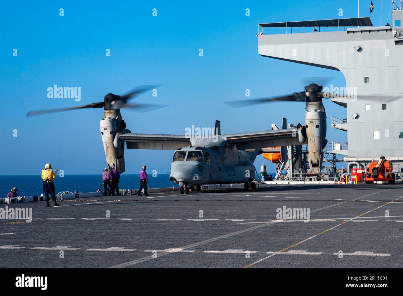 U.S. Marines assigned to Marine Medium Tiltrotor Squadron 364 (VMM-364 ...
