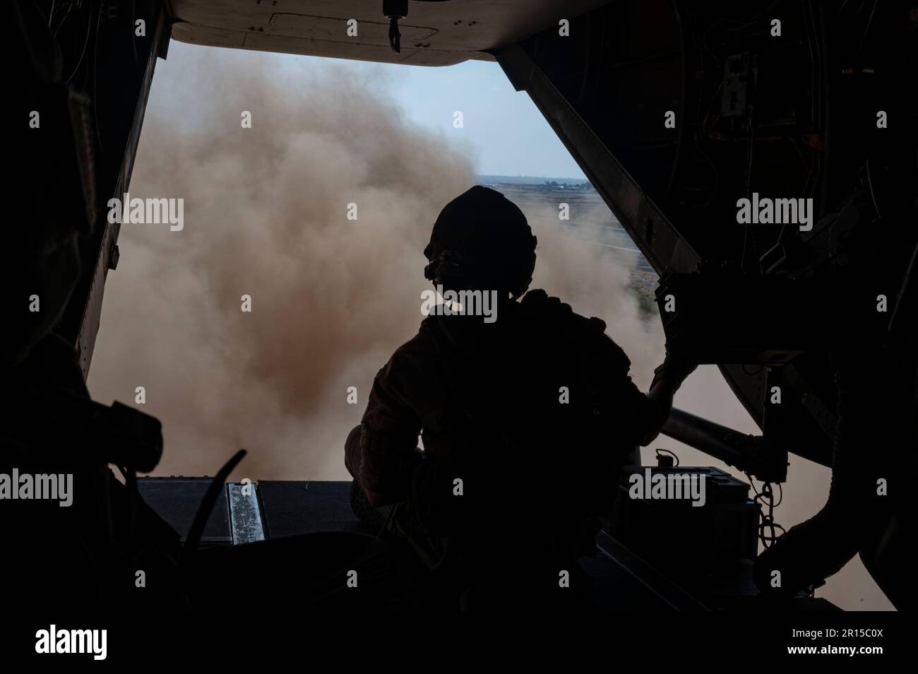 U.S. Marine Corps Staff Sgt. Xavier Sparks Marine Medium Tiltrotor ...