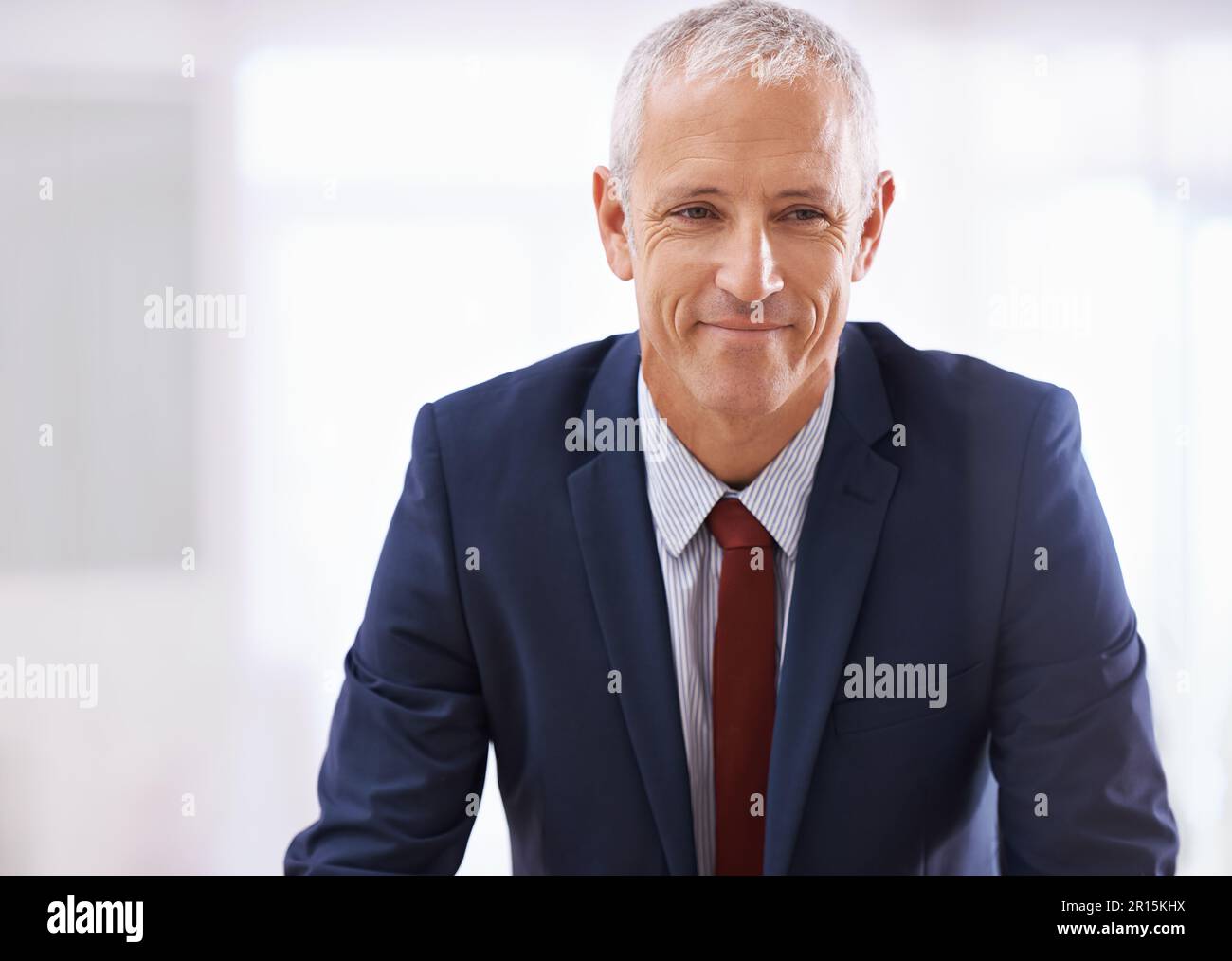 Man leaning forward suit hi-res stock photography and images - Alamy