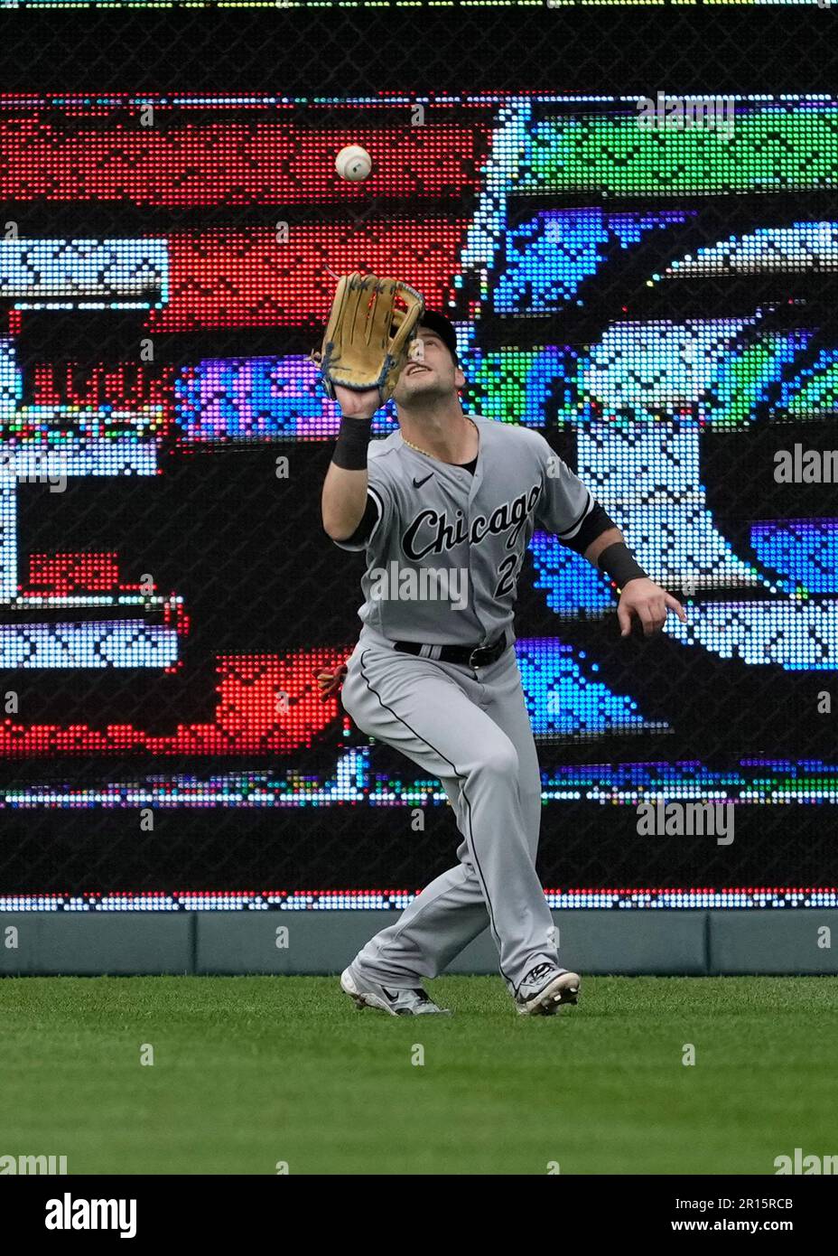 Kansas City, US, MAY 11, 2023: Chicago White Sox left fielder Andrew Benintendi (23) makes a ...