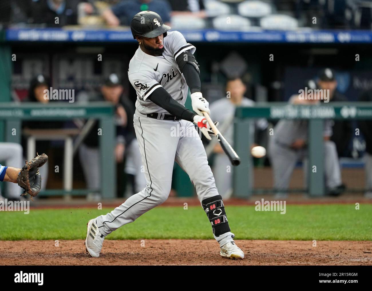 Kansas City, US, MAY 11, 2023: Chicago White Sox center fielder Luis ...