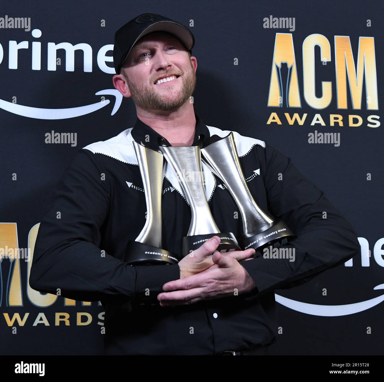 Frisco, United States. 11th May, 2023. Cole Swindell shows off his AMC ...