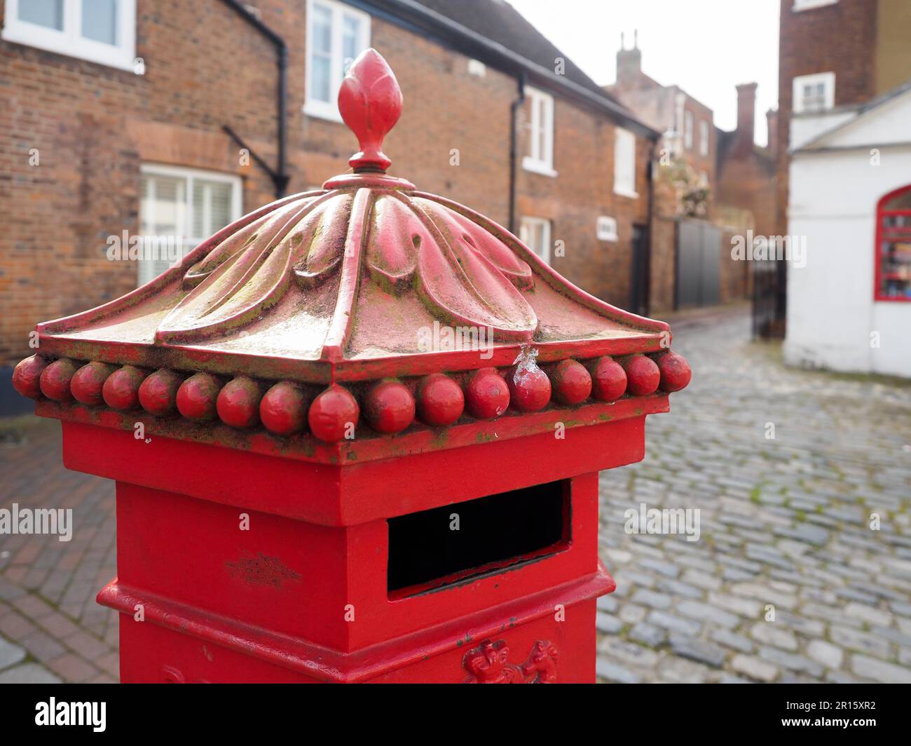 FAVERSHAM, KENT/UK - MARCH 29 : View of old square post box in ...