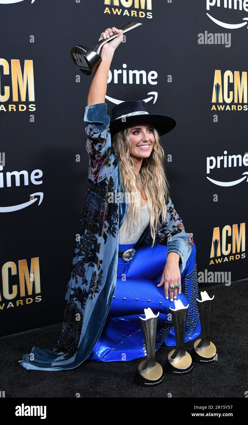 Acm awards 2023 lainey wilson hi-res stock photography and images - Alamy