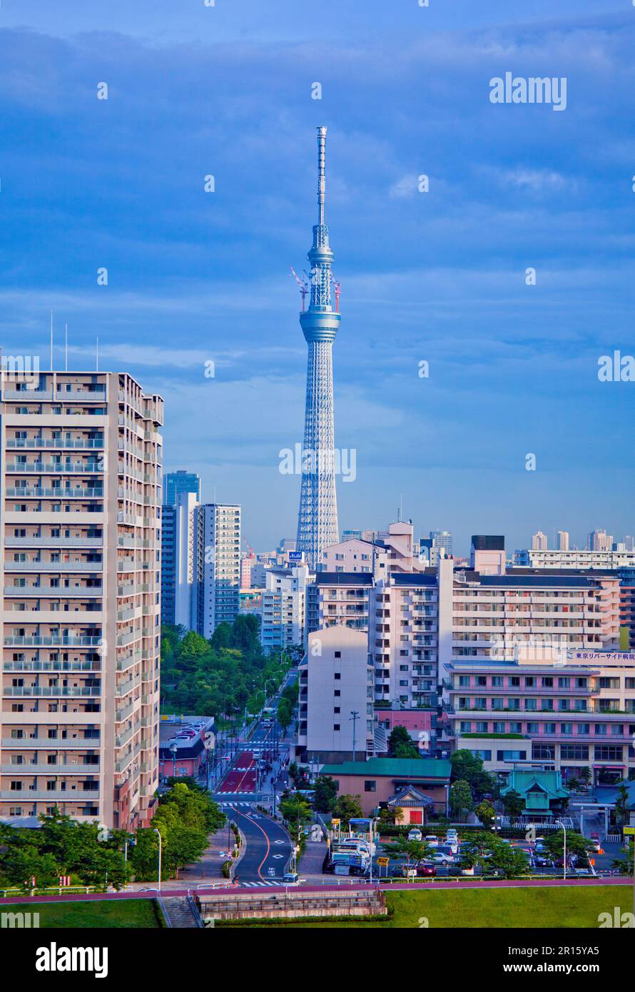 Tokyo skytree under construction hi-res stock photography and images ...