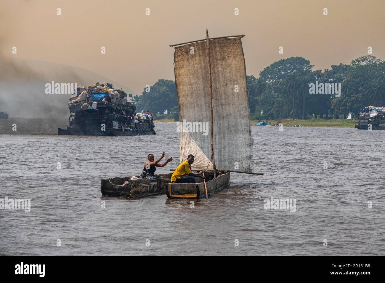 Traditional sailing boat on the Congo river, DR Congo Stock Photo - Alamy