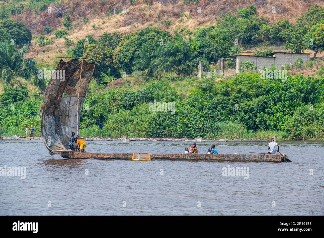 Traditional sailing boat on the Congo river, DR Congo Stock Photo - Alamy