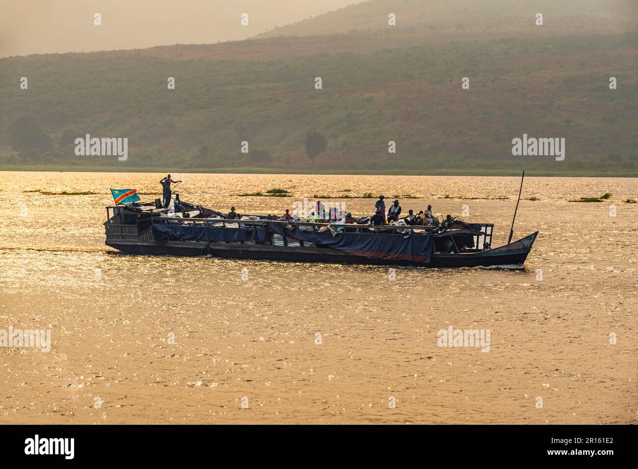 Overloaded boat hi-res stock photography and images - Alamy