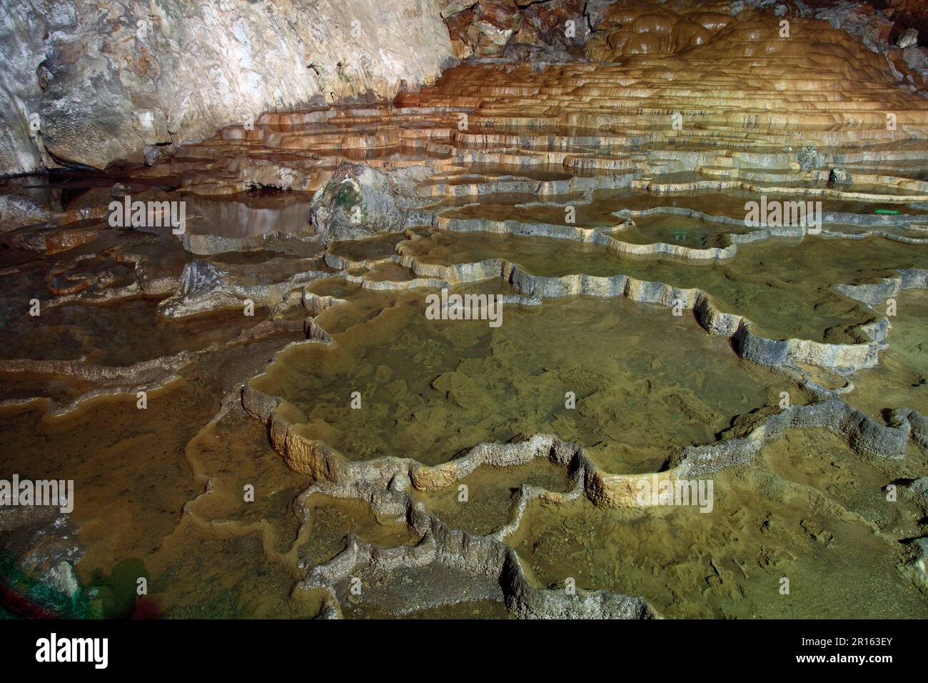 Rimstone cave hi-res stock photography and images - Alamy