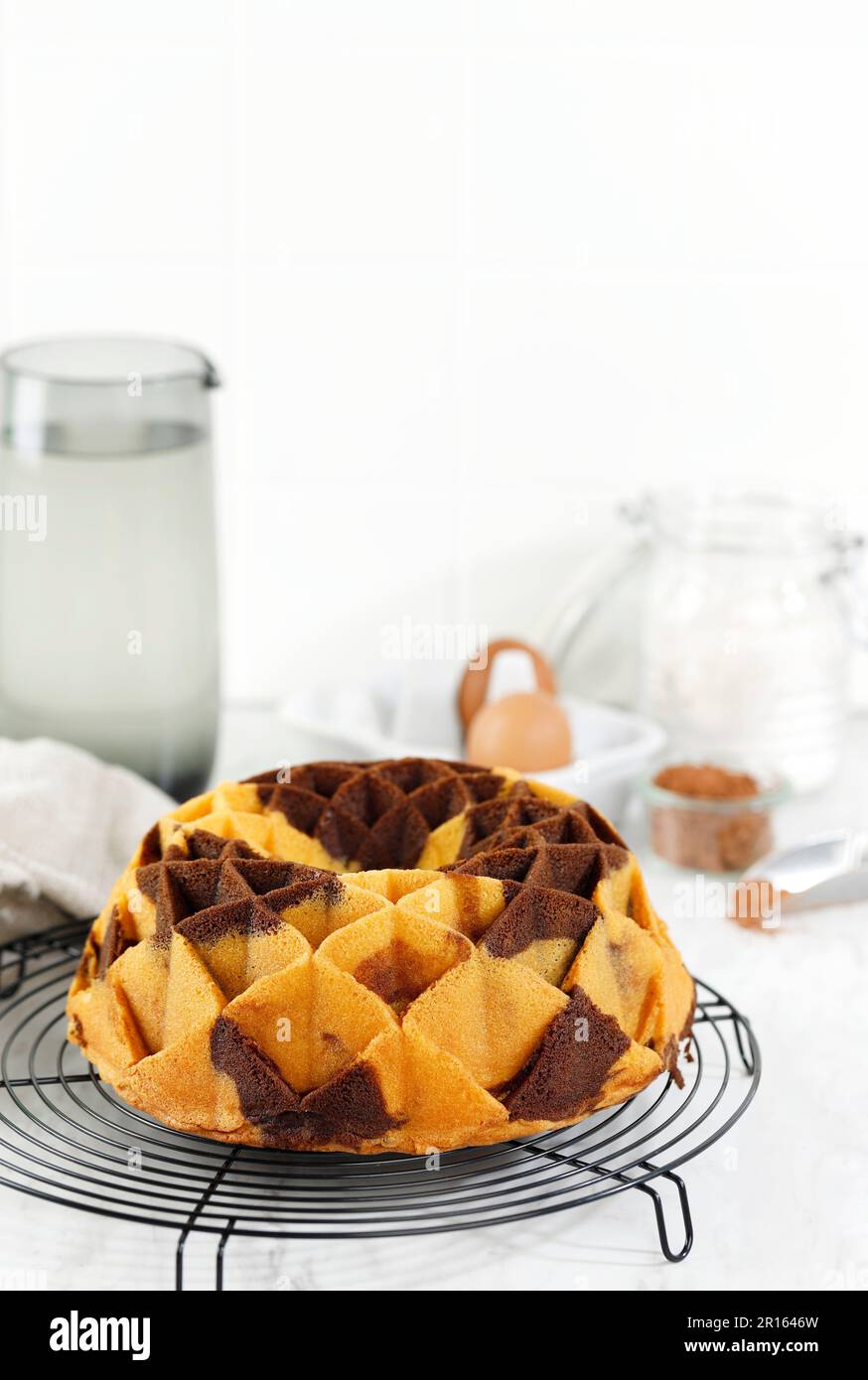 Marmer cake hi-res stock photography and images - Alamy