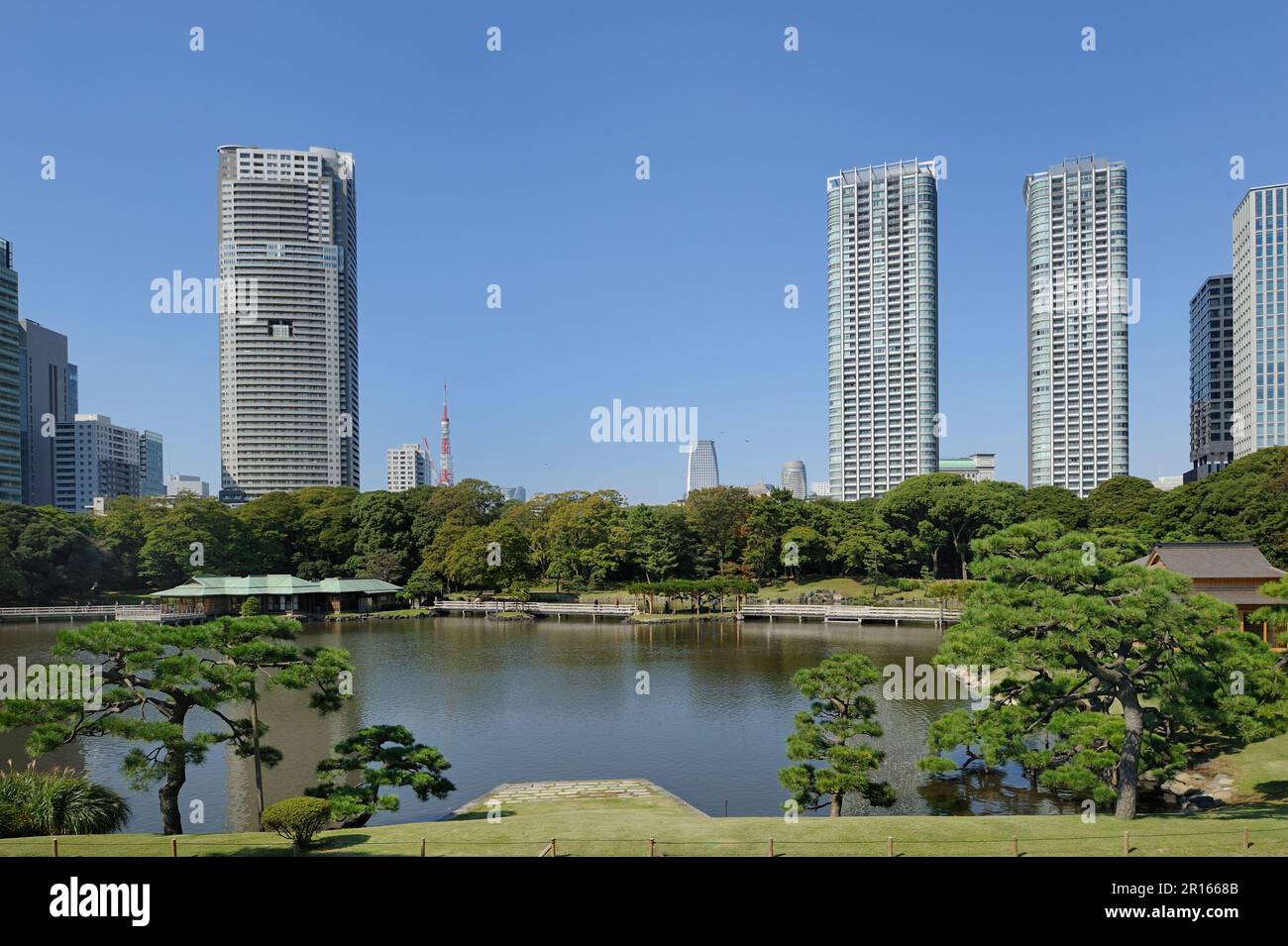 Hamarikyu gardens chuo tokyo hi-res stock photography and images - Alamy