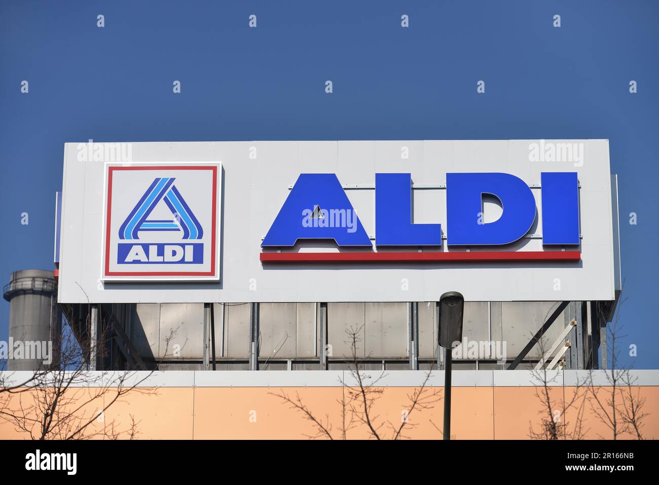Logo Aldi, Berlin, Germany Stock Photo - Alamy