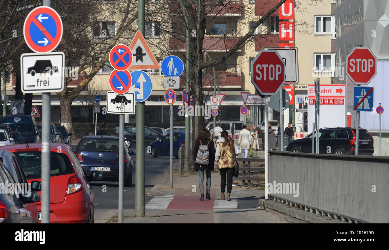Forest of traffic signs, Schwarzbacher Strasse, Halensee, Berlin ...