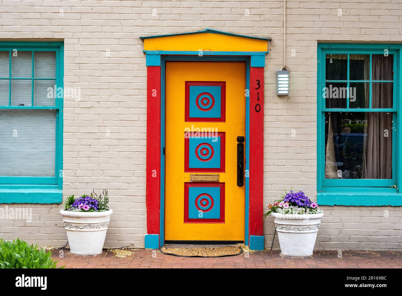Abstract colorful mexican house hi-res stock photography and images - Alamy