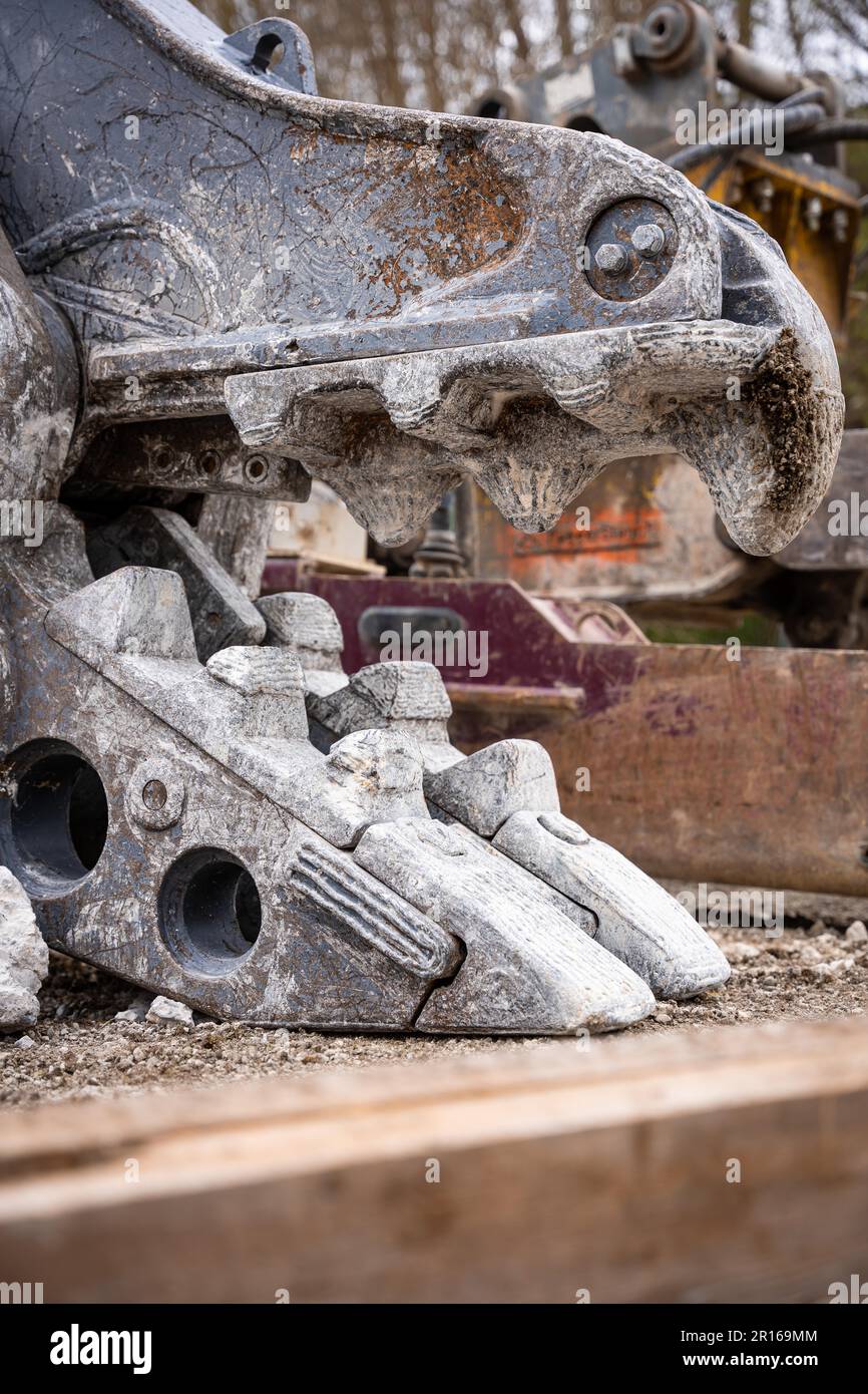 Excavator grab on construction hi-res stock photography and images - Alamy