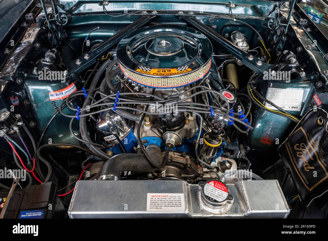 V8 engine with 5, 0 litre capacity and 225 hp from a US-American Ford ...