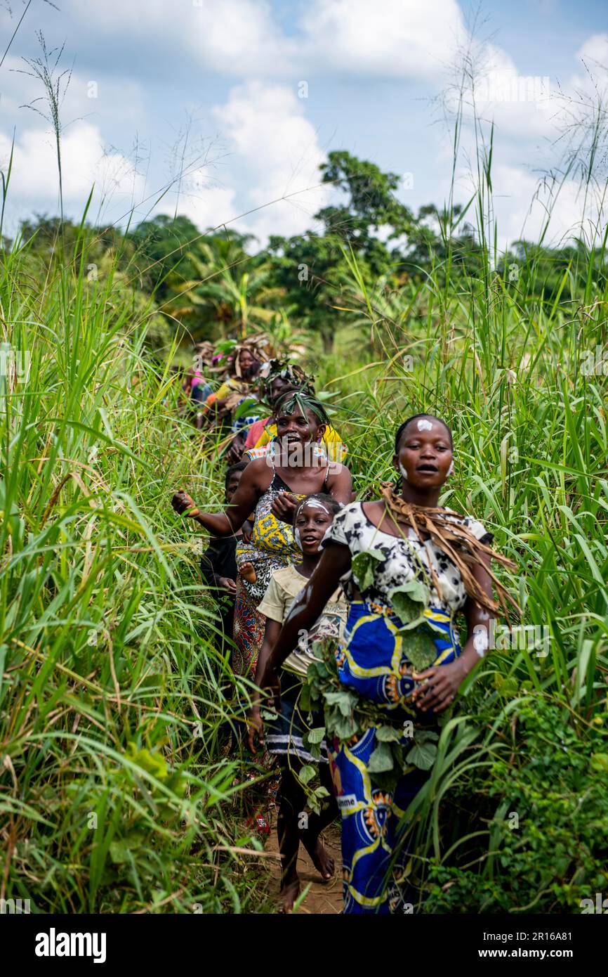 Pygmy women, Kisangani, Congo Stock Photo - Alamy