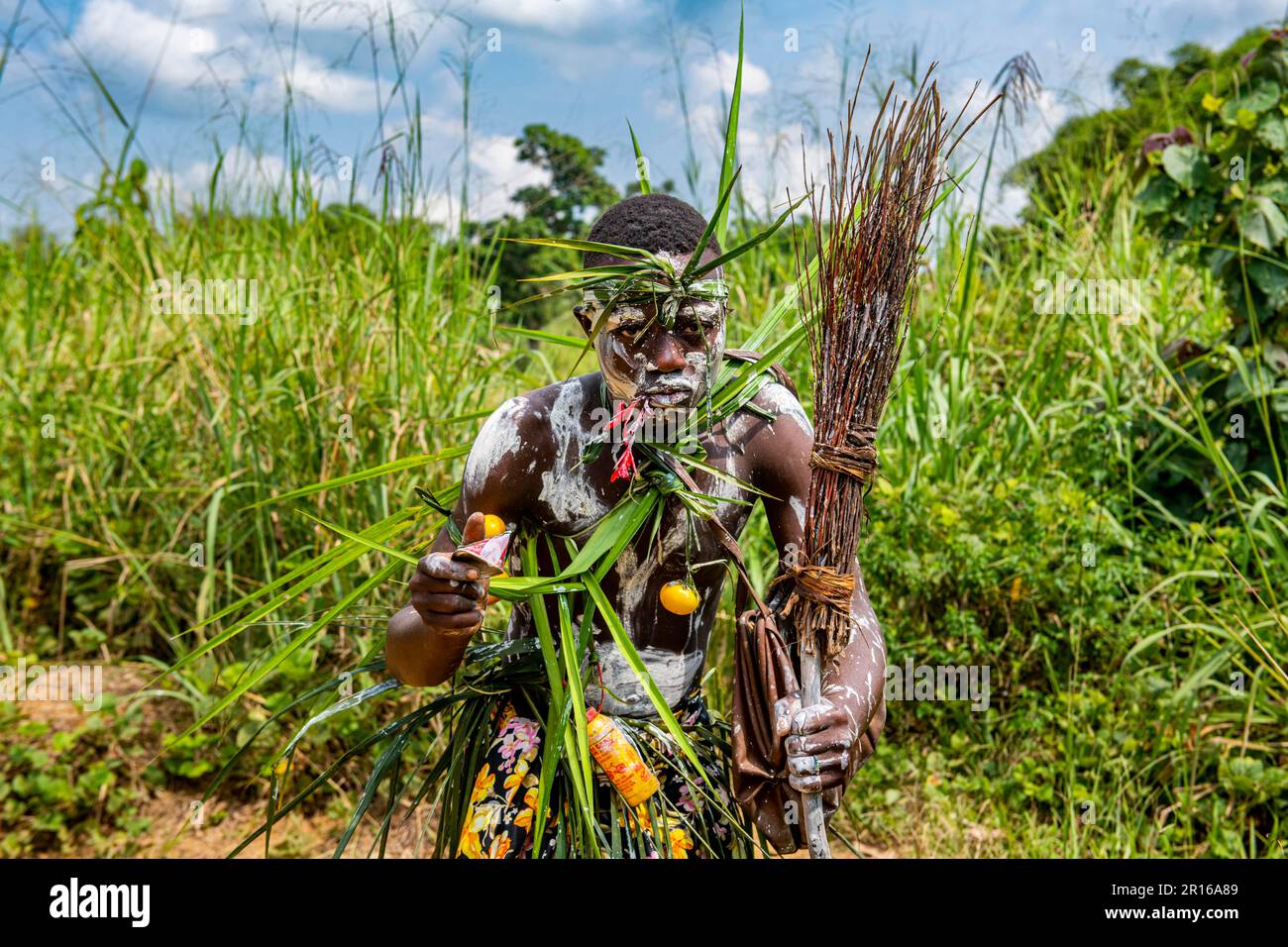 Pygmy tribe congo hi-res stock photography and images - Alamy