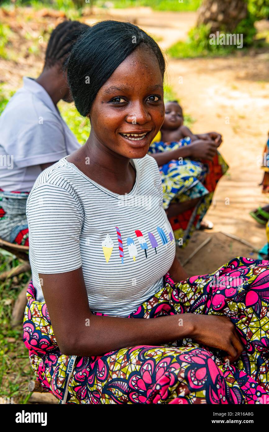 Four women man hi-res stock photography and images - Alamy