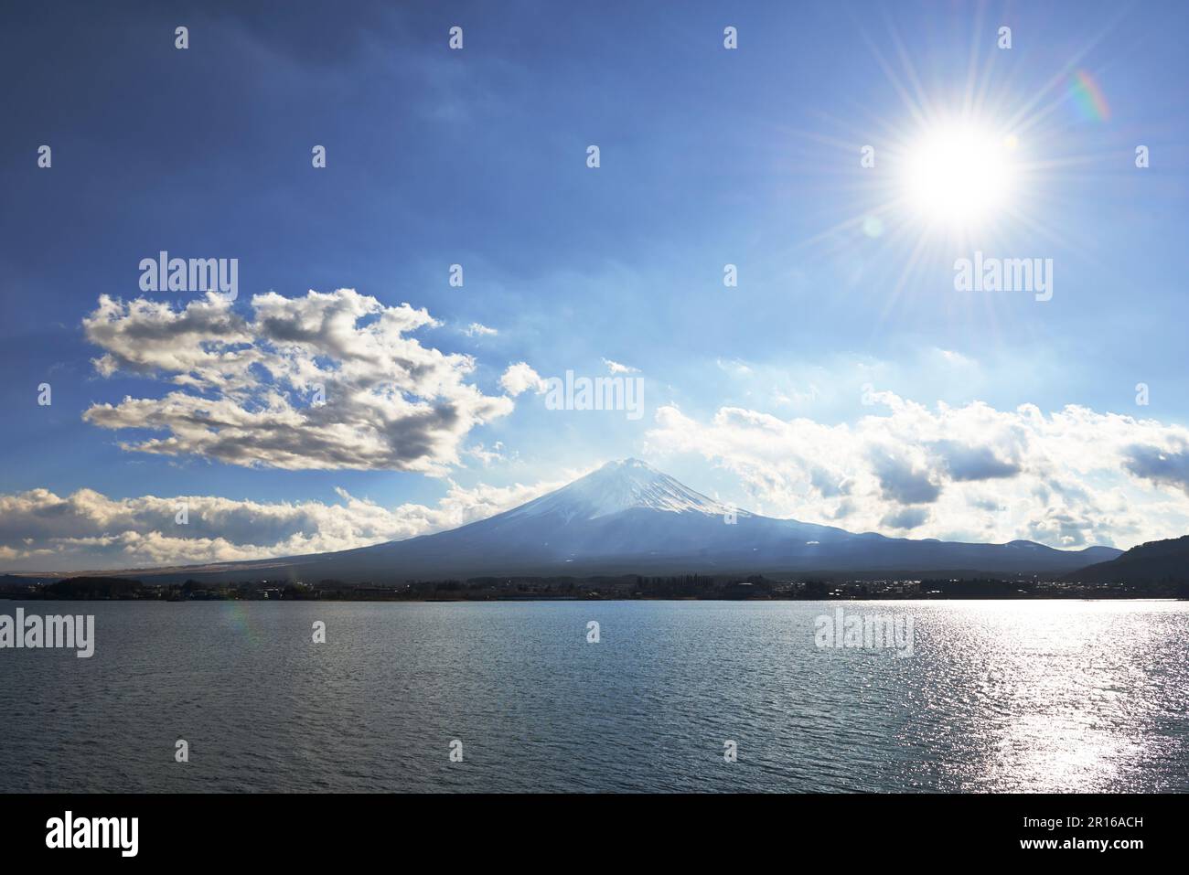 Lake, the sun, and Mount Fuji Stock Photo - Alamy