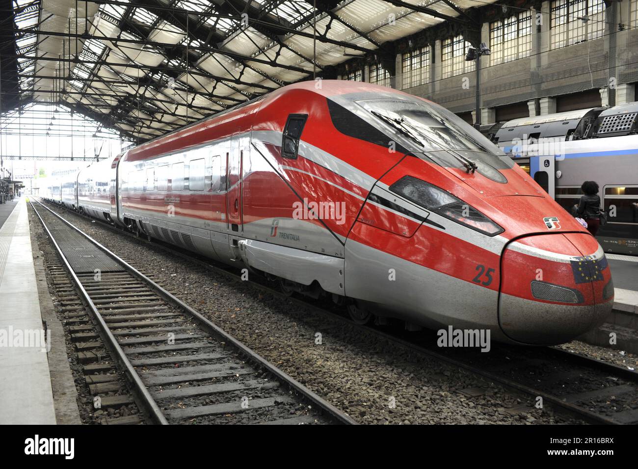 FRANCE. PARIS (75) 12TH DISTRICT. THE TRAIN STATION IN LYON ...
