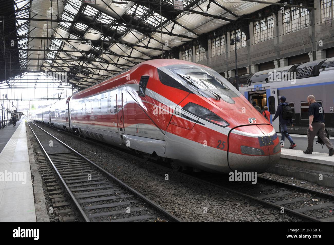 FRANCE. PARIS (75) 12TH DISTRICT. THE TRAIN STATION IN LYON ...