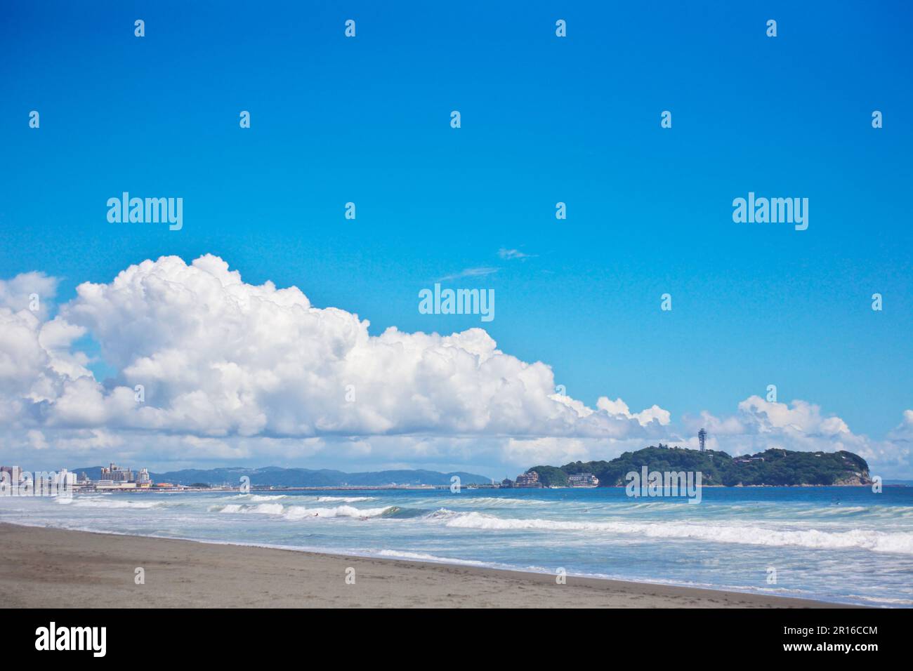 Shonan beach and Enoshima Stock Photo - Alamy