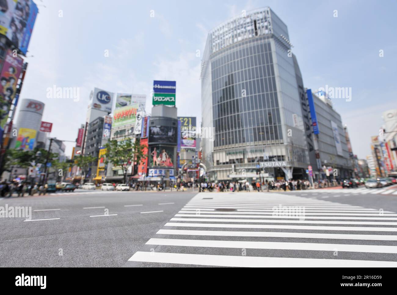 Shibuya Train Station Crosswalk Stock Photo - Alamy