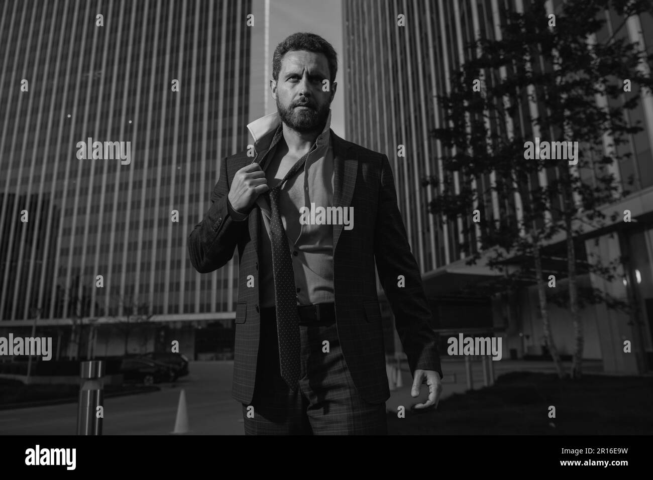 OMG businessman, bad feelings. Cry man. Negative emotion facial ...