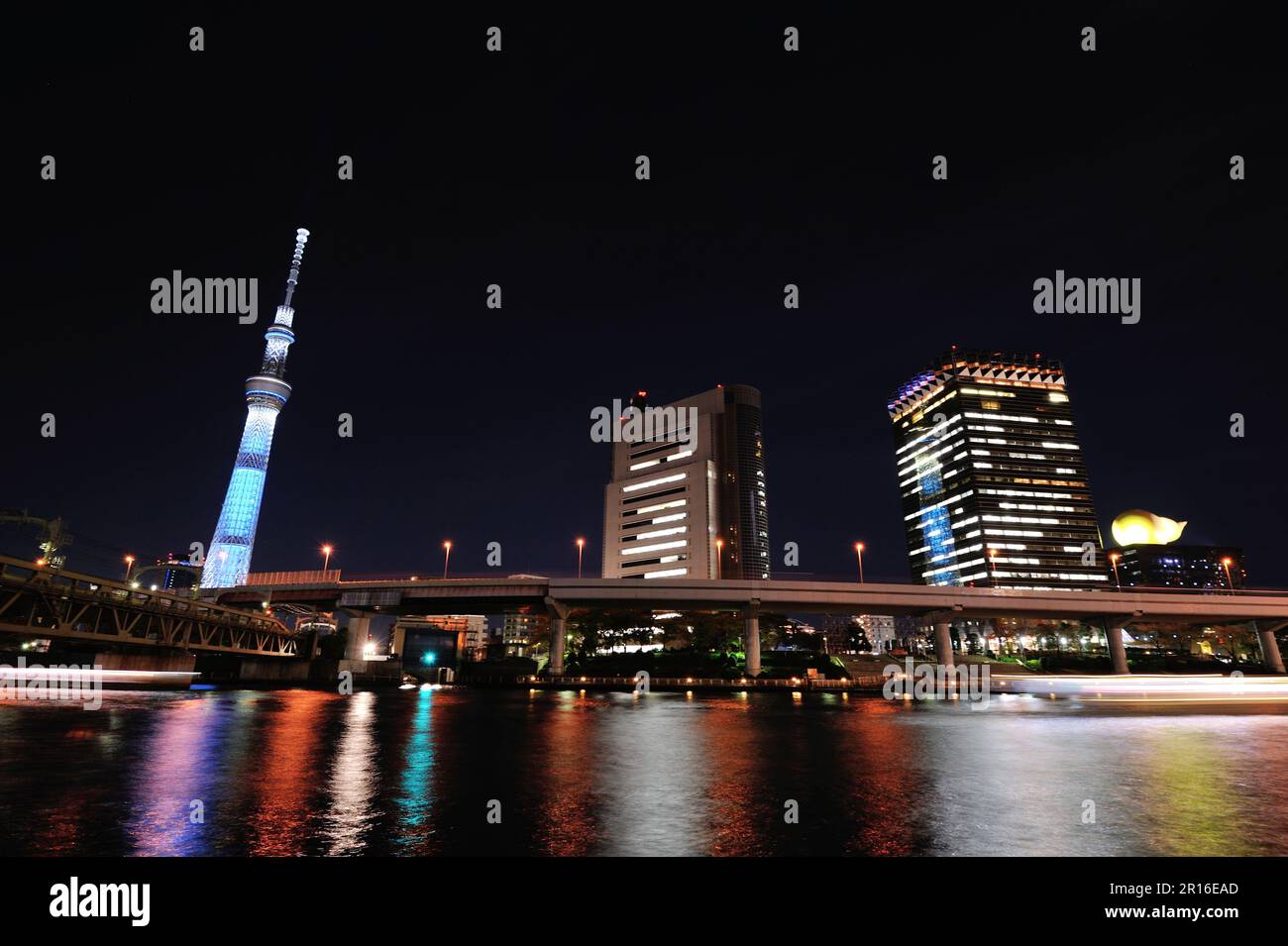 Tokyo sky tree from the Sumida River Terrace Stock Photo - Alamy