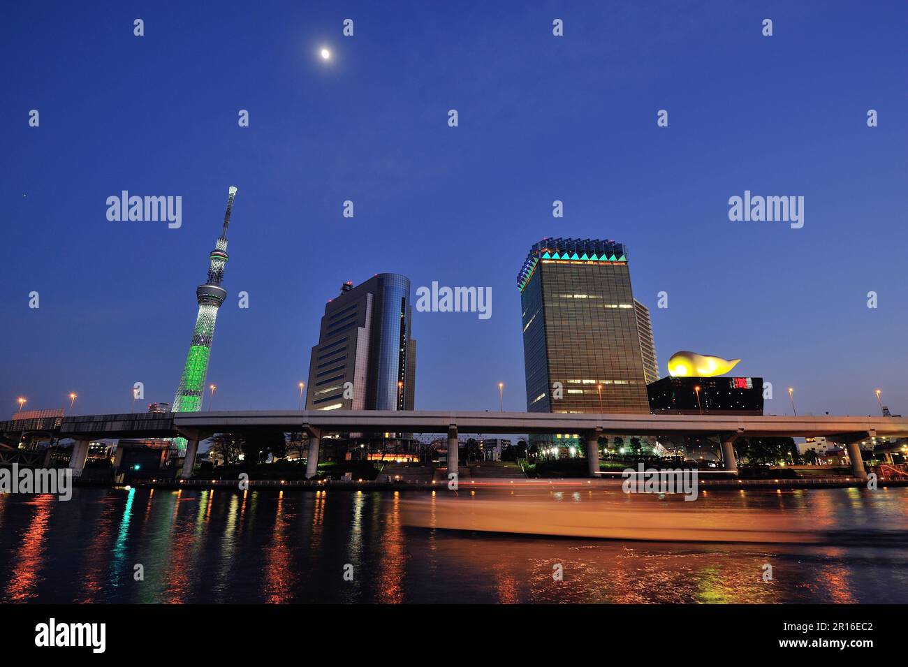 Tokyo sky tree “white tre”from the Sumida River Terrace Stock Photo - Alamy