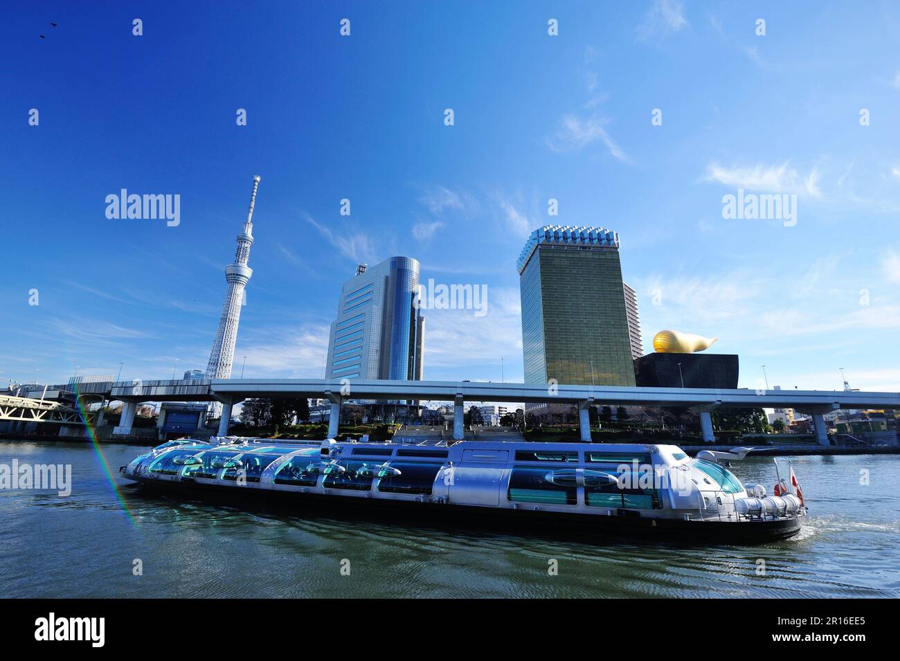 Water taxi tokyo hi-res stock photography and images - Alamy