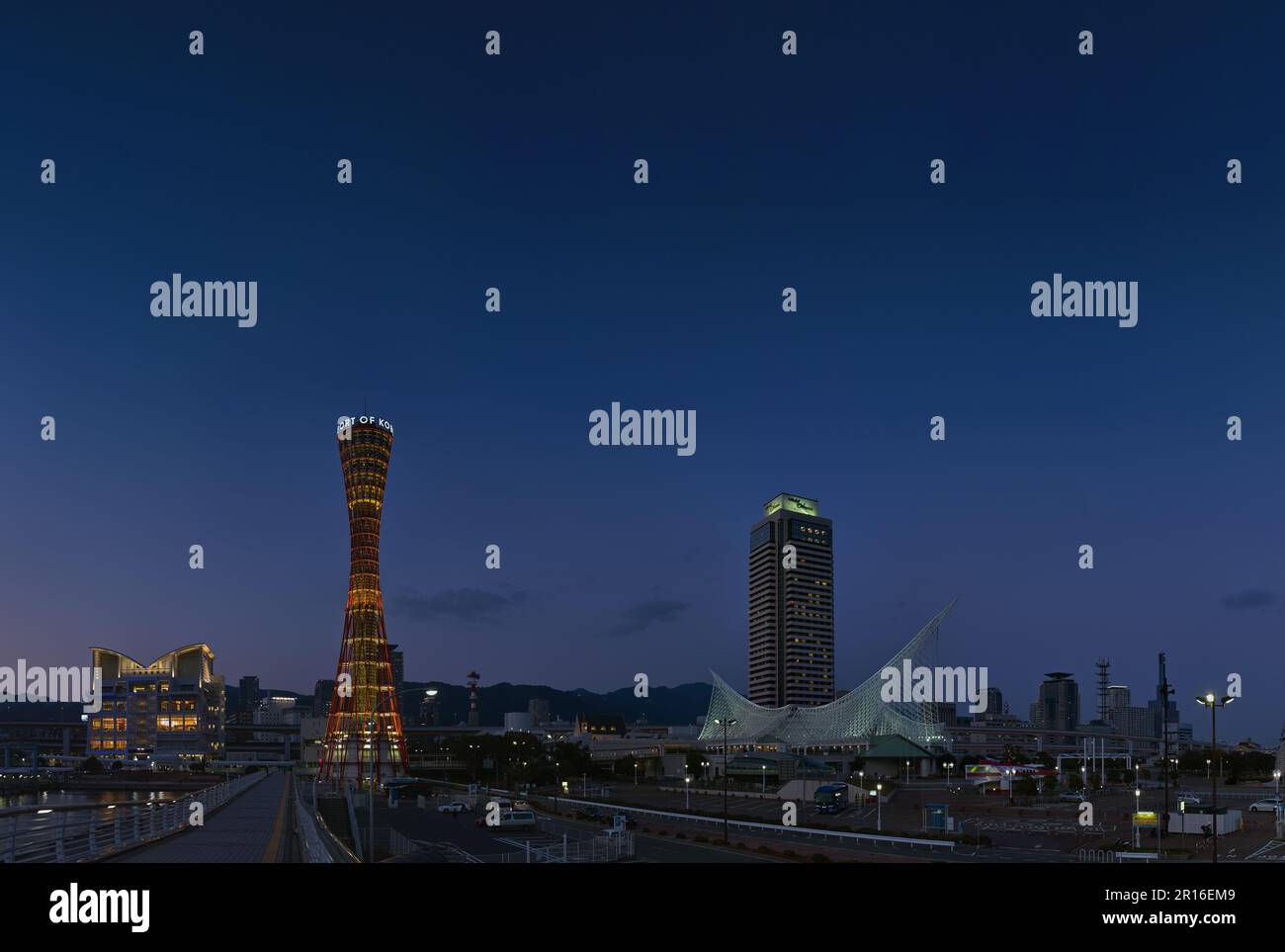 Kobe Port Tower, and Kobe Notre-Dame, and Hotel Okura in the evening ...