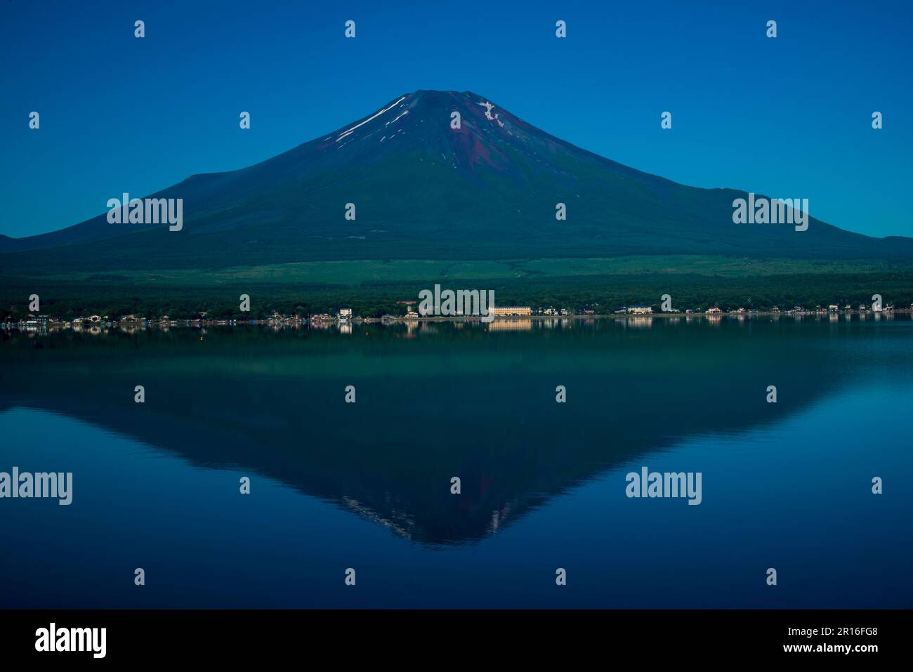 Mount Fuji and Lake Yamanaka Stock Photo - Alamy