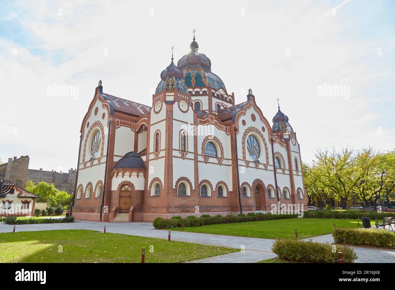 The Subotica Synagogue, the only Art Nouveau synagogue in the world ...