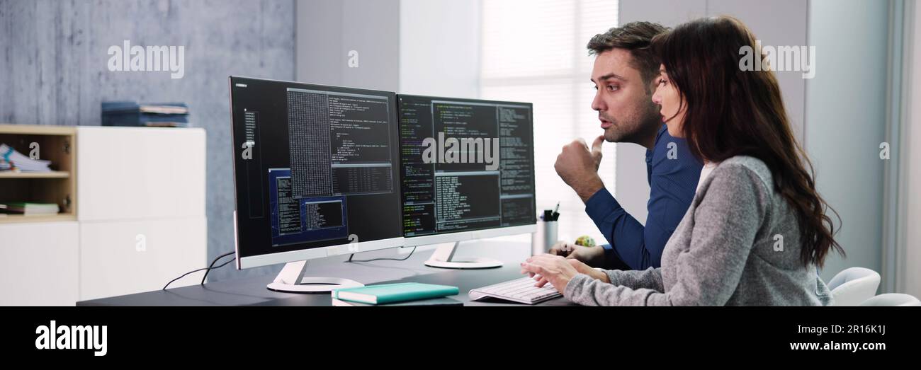 Agile Pair Programming And Extreme Coding. Business Software Stock Photo - Alamy