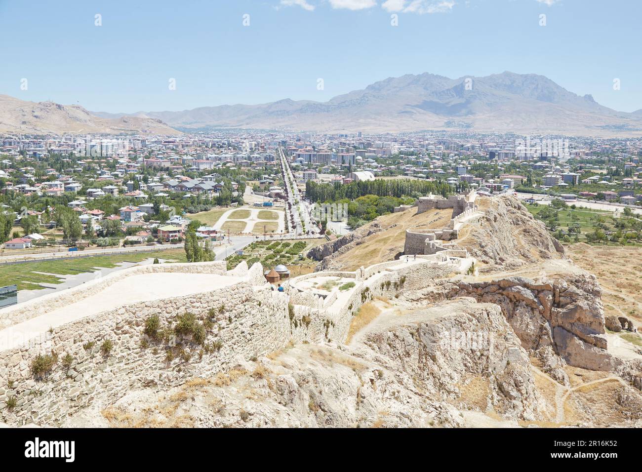 Urartu cuneiform hi-res stock photography and images - Alamy